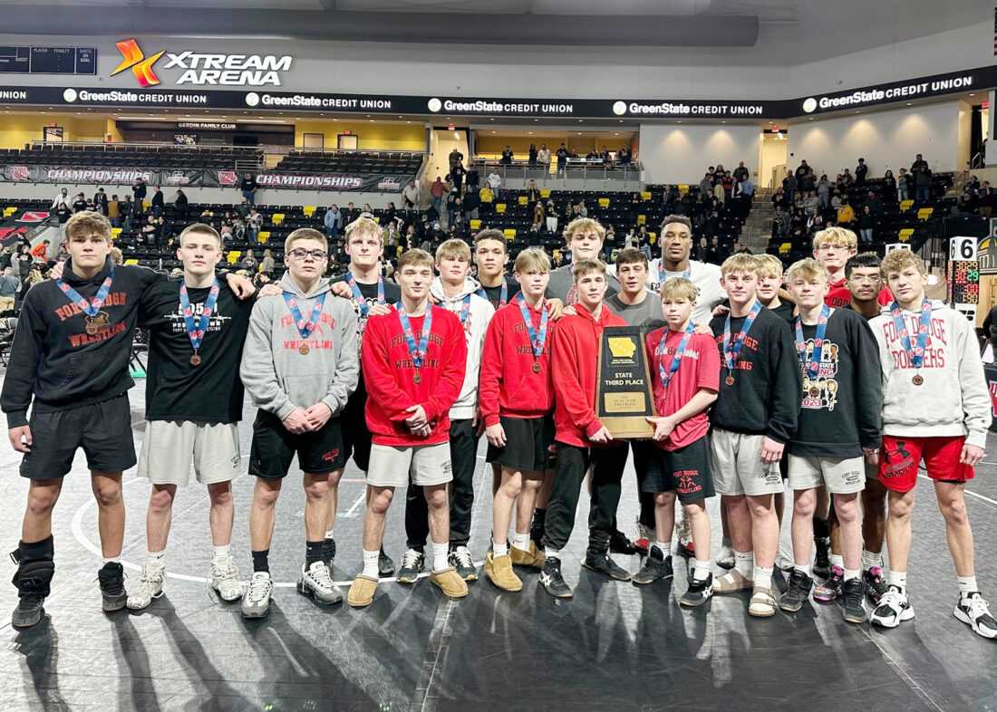 DODGERS EARN BRONZE | News, Sports, Jobs - Messenger News